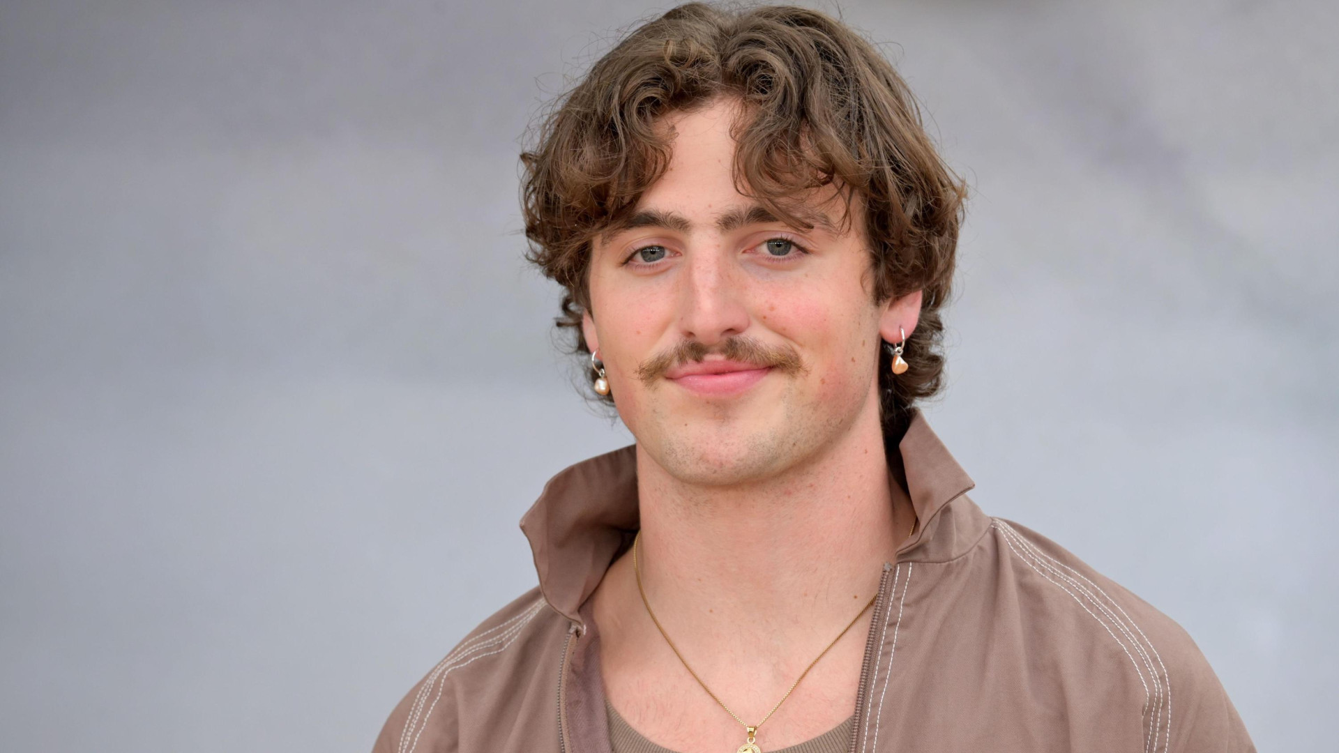 Benson Boone vuelve a la música con 'Sorry I'm Here For Someone Else': una historia de amor a ...