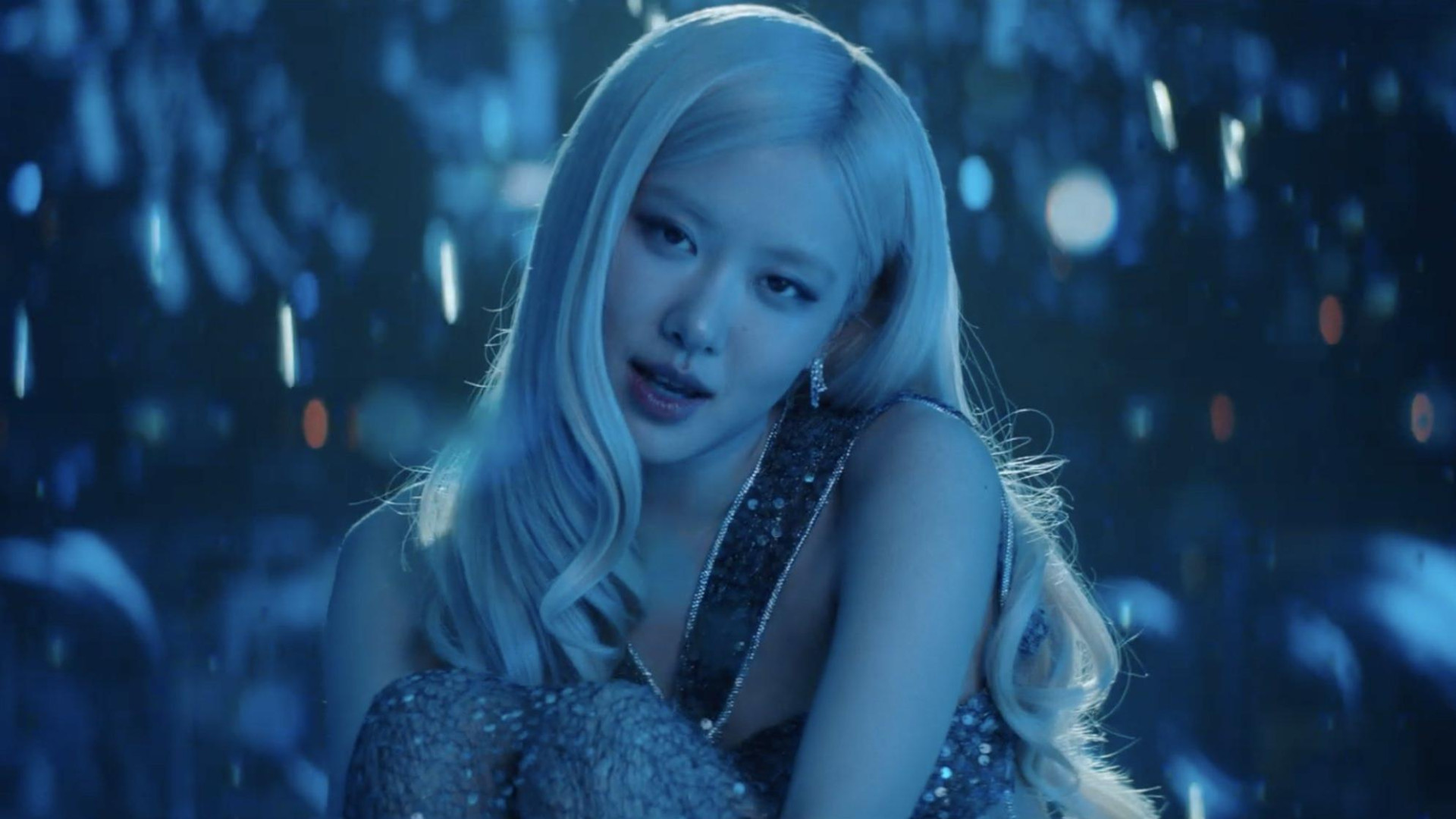 Rosé deslumbra con un videoclip de película, descubre ‘Messy’, canción que formará parte de la ...