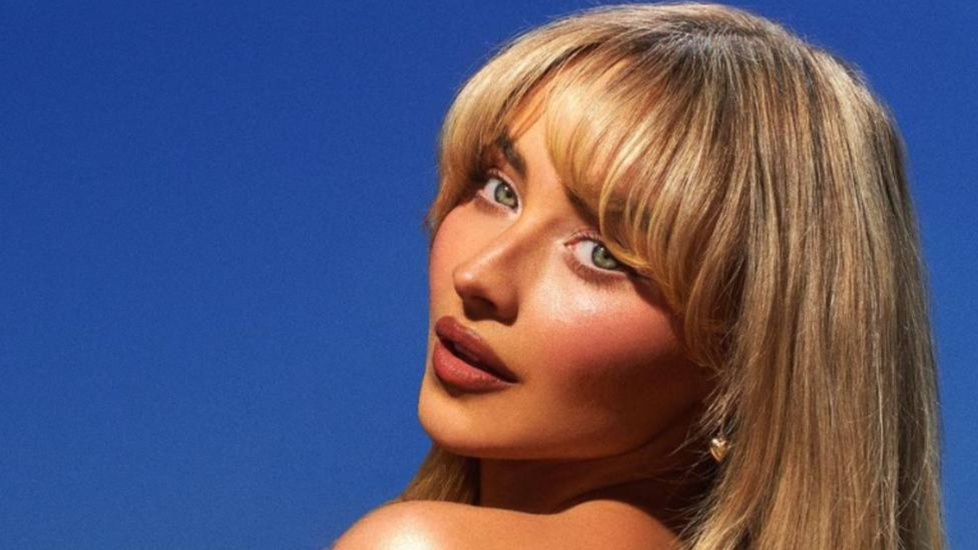 El susto de Sabrina Carpenter en pleno concierto y que hizo saltar las ...