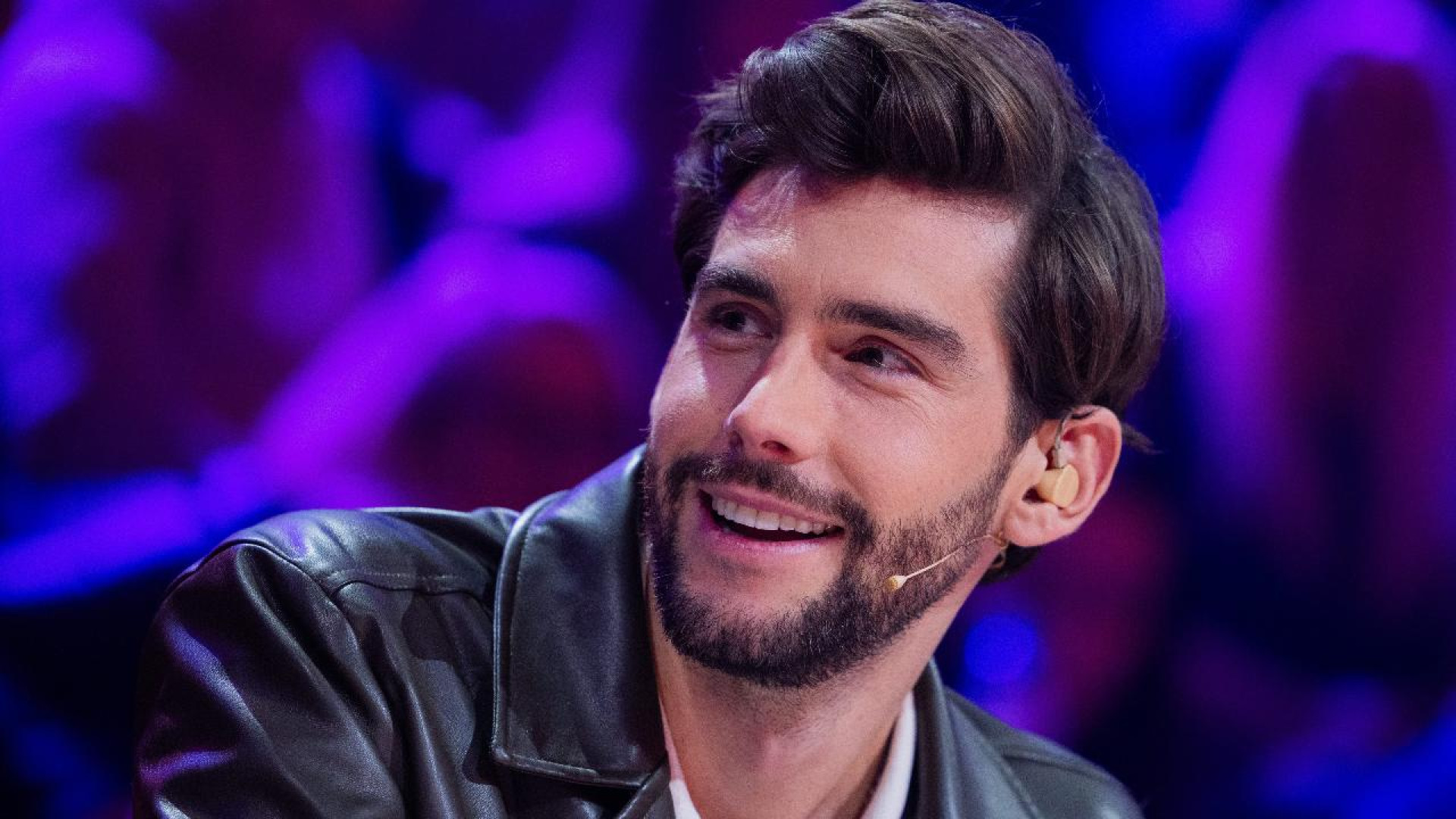 Alvaro Soler y su actuación de 'Another Love', de Tom Odell, que ...