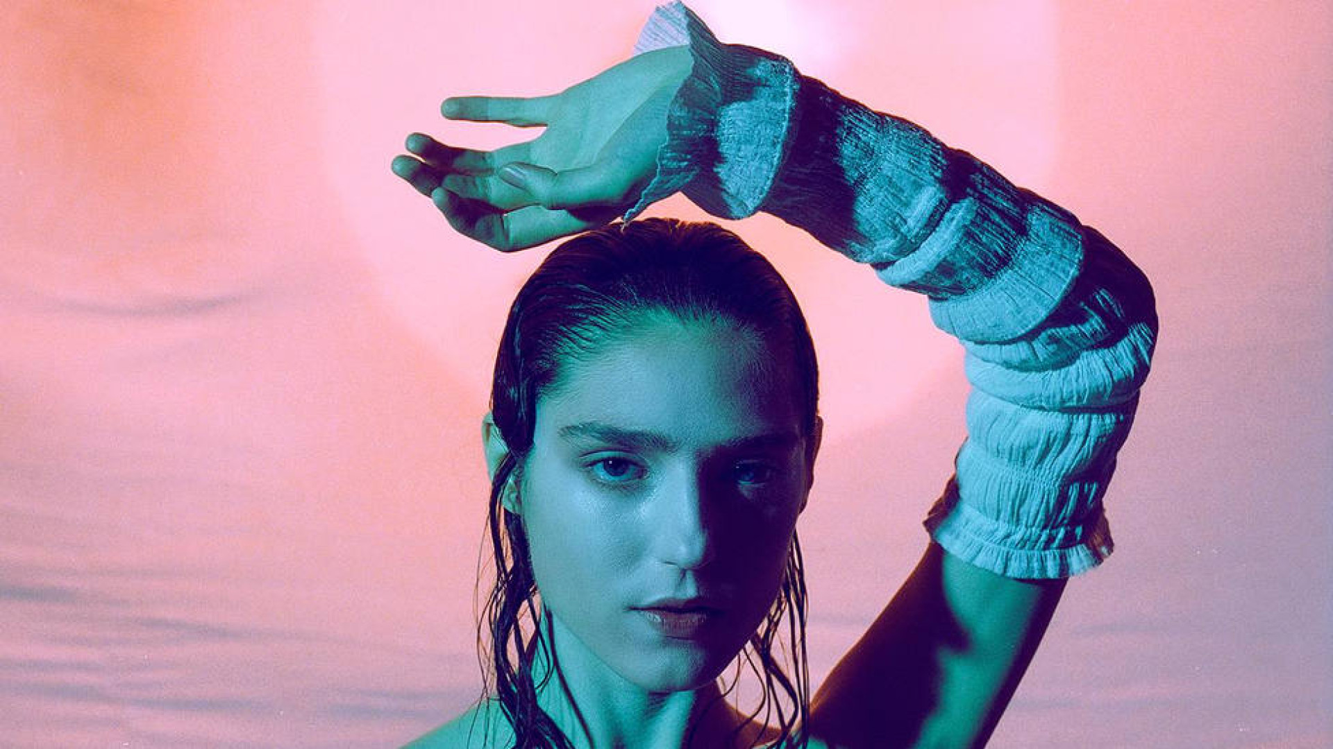 Todo sobre 'Portraits' el esperado álbum de Birdy susurrante en ...