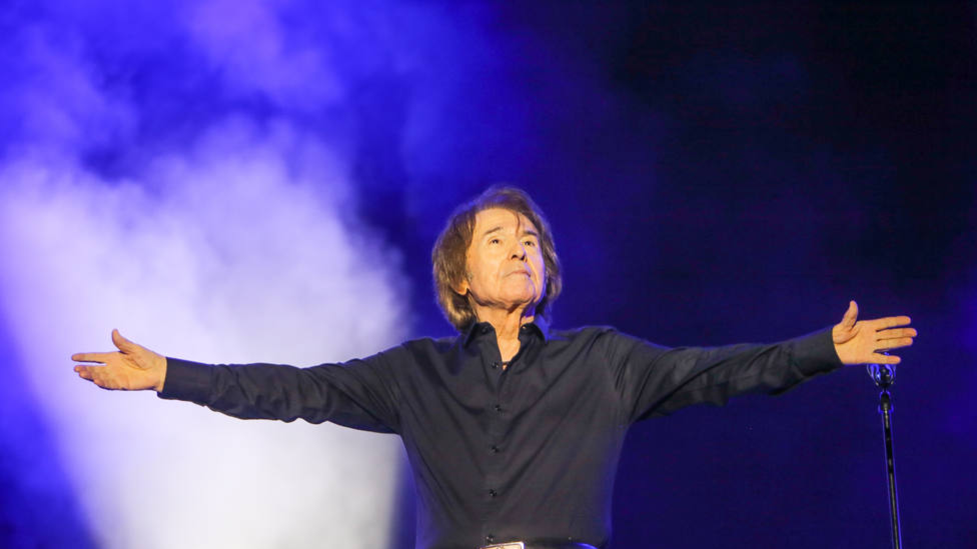 Raphael sigue siendo un escándalo: así fue su actuación en el Concert ...