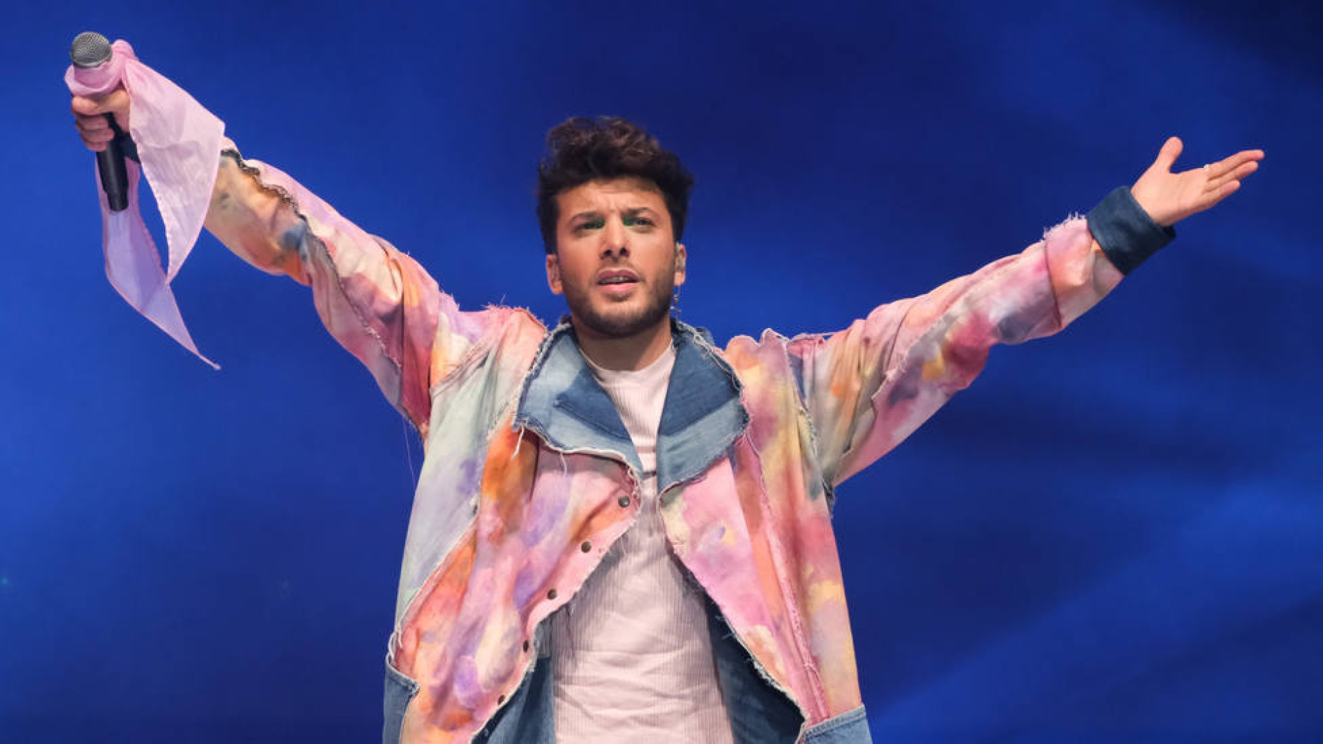 Blas Cantó vuelve al ruedo y anuncia dos únicos conciertos donde ...