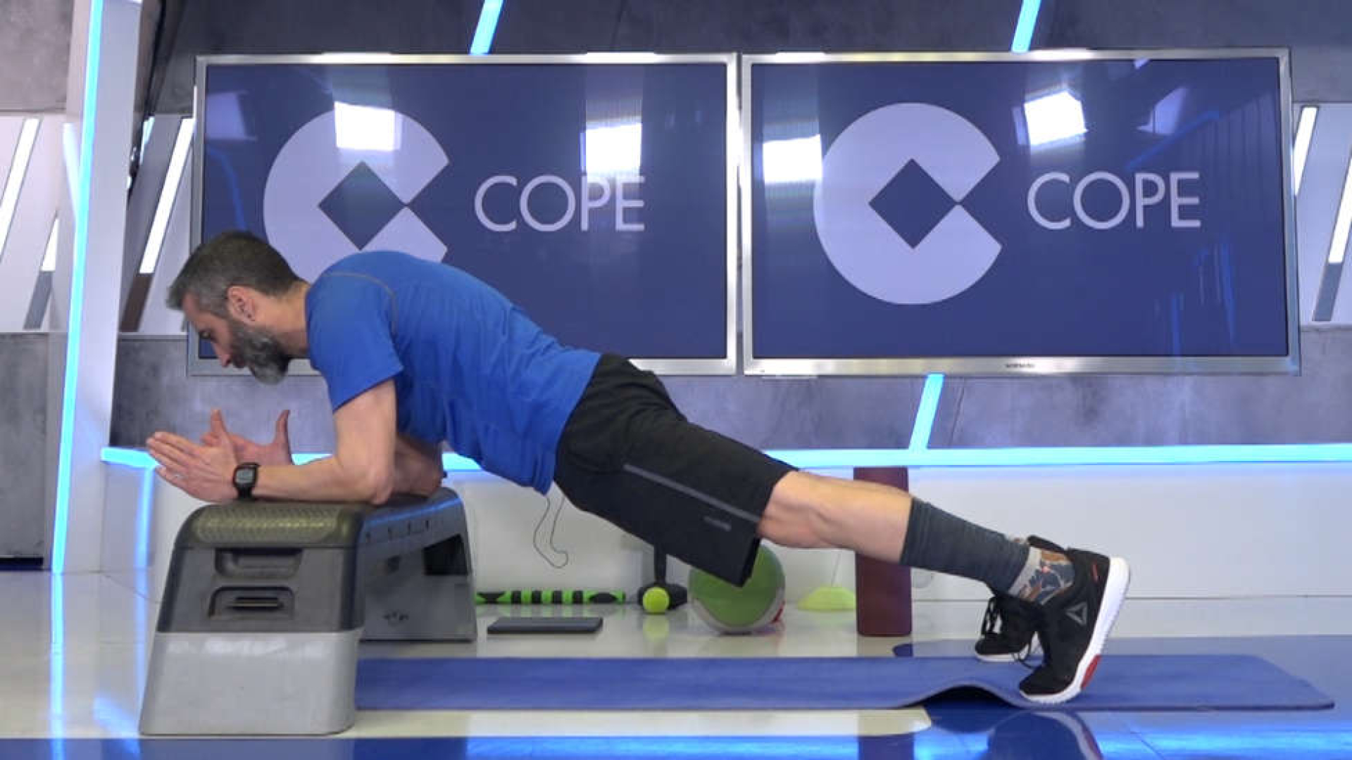 Conoce los secretos del 'Six pack' con Paco Dávila