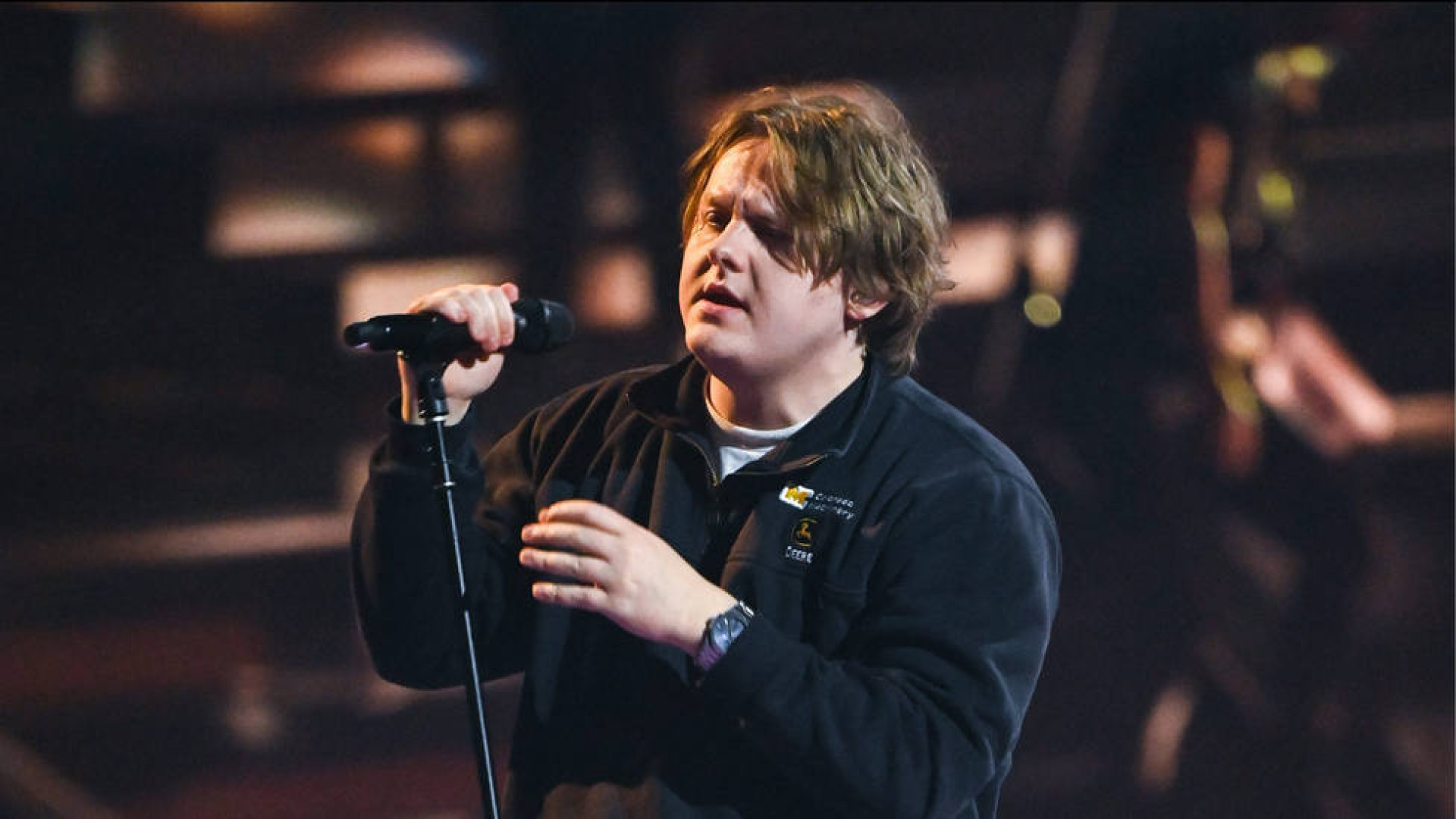 Lewis Capaldi calienta motores y sueña con subirse a los escenarios ...