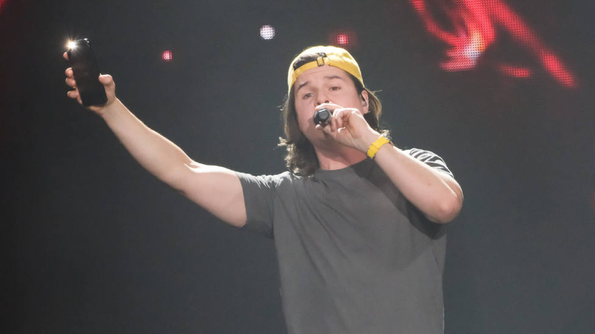 Lukas Graham estrena un vídeo sobre 'La noche de CADENA 100': "Ayer fue ...