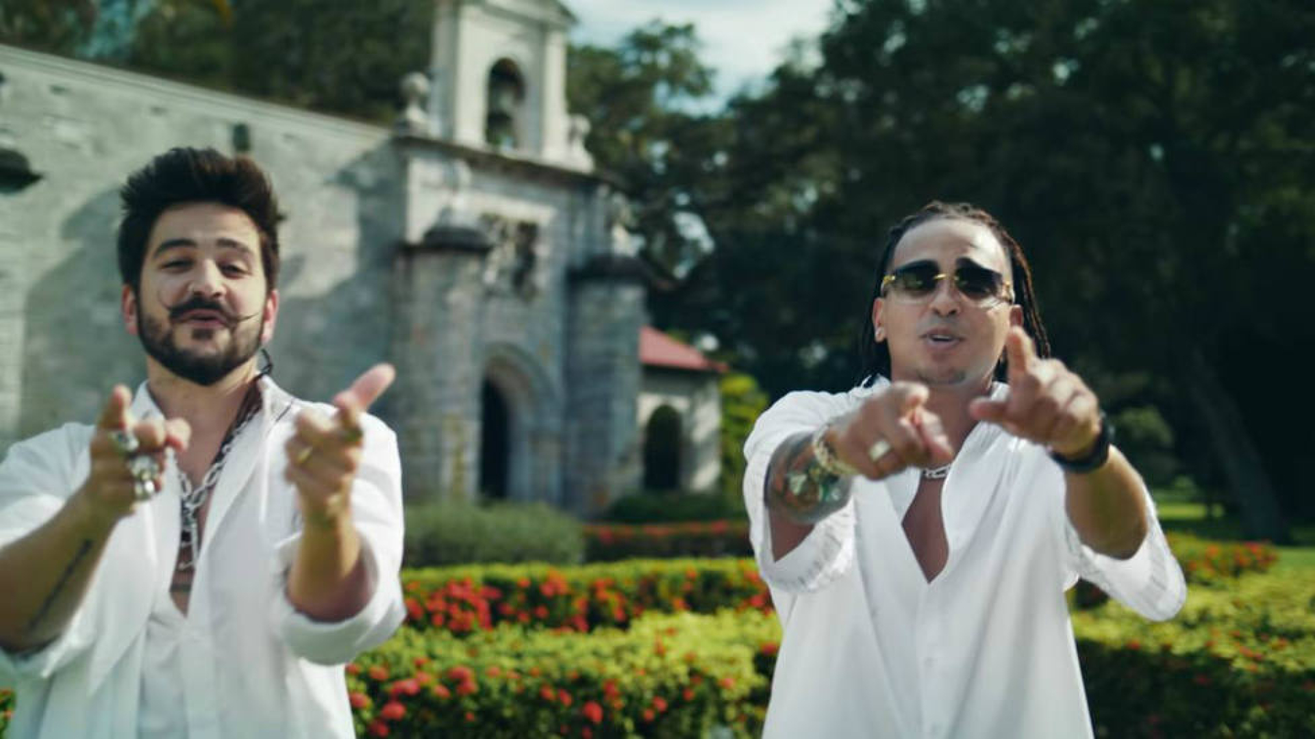 Ozuna y Camilo arrasan con el videoclip de "Despeinada" que se inicia ...