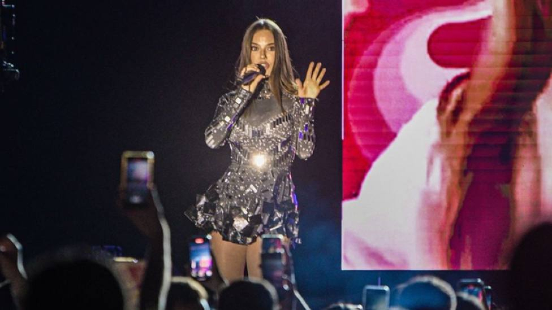 La vuelta a la música de María Isabel 20 años después de ‘Antes muerta ...