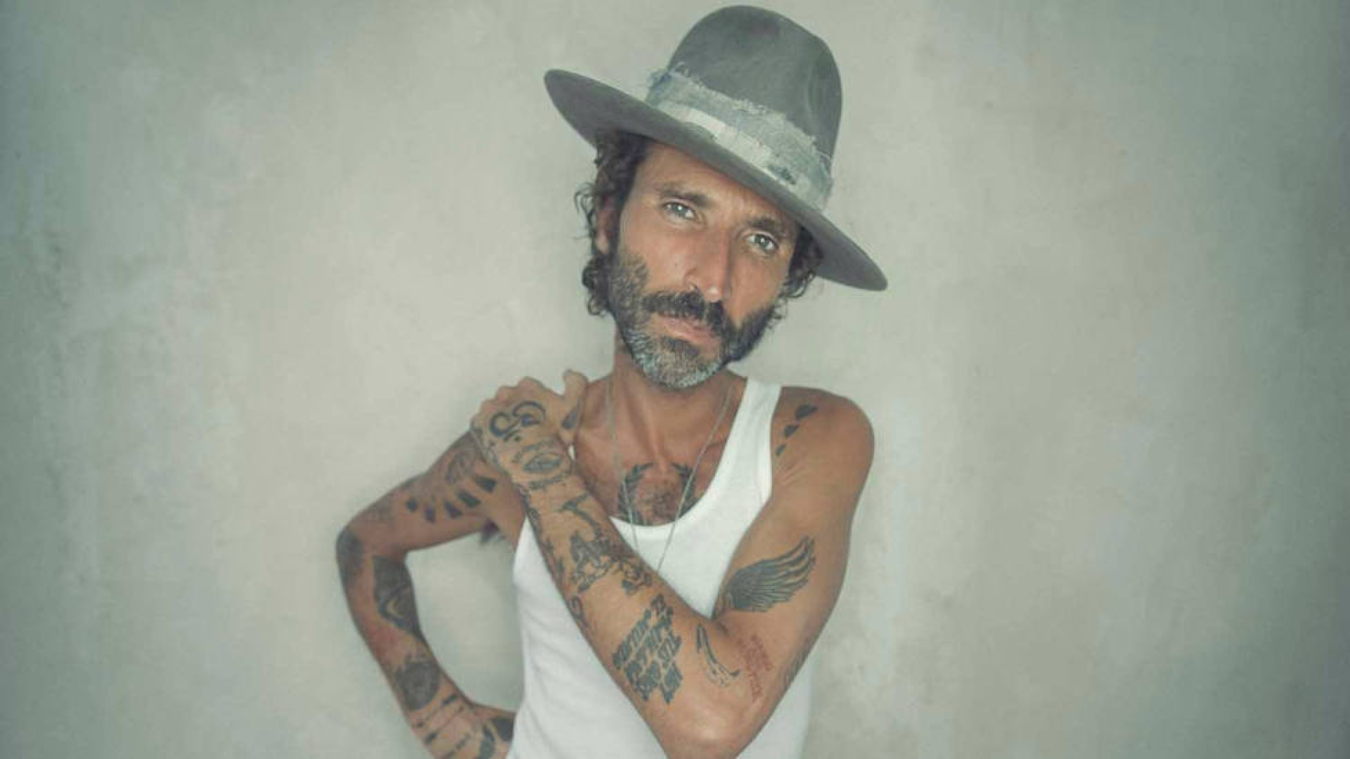 Un 'teaser' espectacular para 14 canciones con colaboraciones femeninas ...