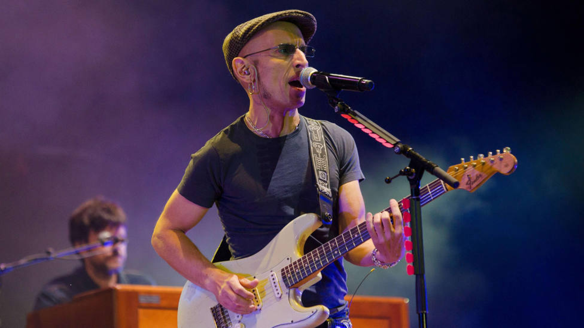 ‘Lo más lejos a tu lado’, de Fito & Fitipaldis, celebra 20 años con números uno como ‘Soldadito ...