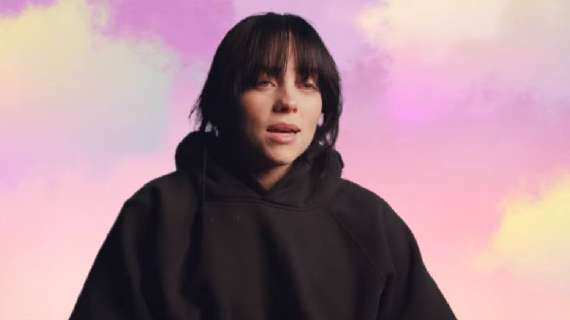 Billie Eilish protagoniza el documental "OVERHEATED THE DOCUMENTARY ...