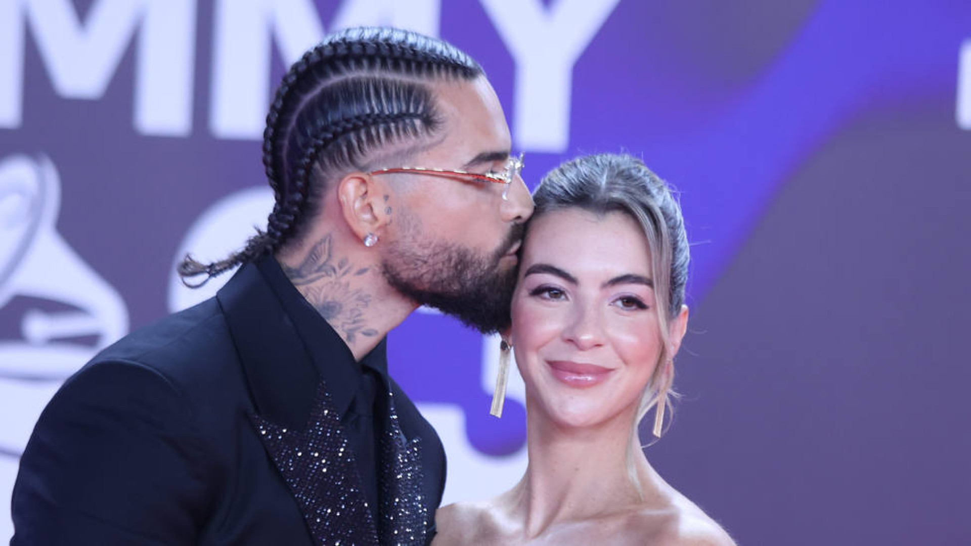 El tierno gesto de Maluma con Susana Gomez en su primer posado oficial ...