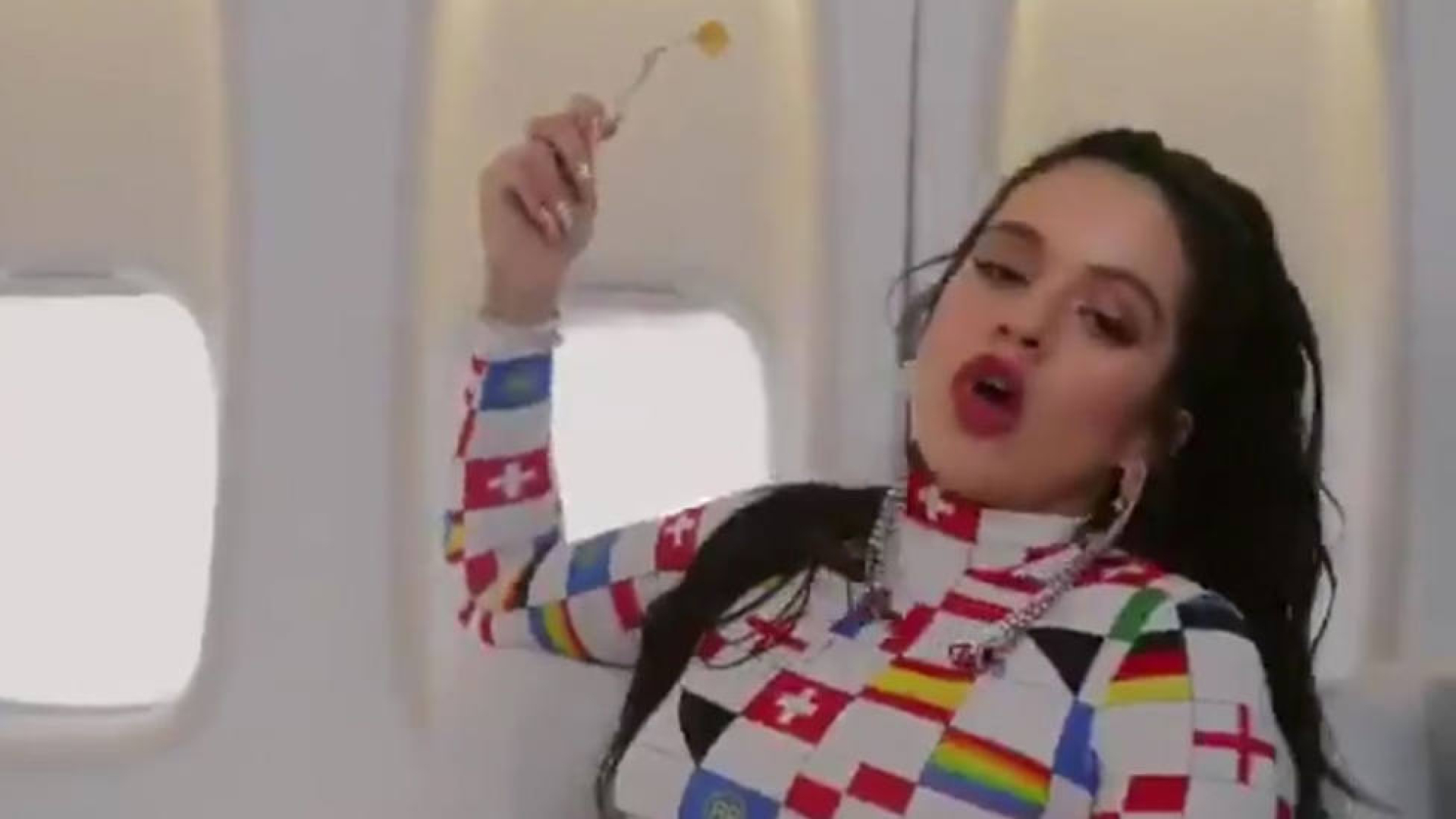 Videoclip y letra de "Con altura", de Rosalía y J Balvin