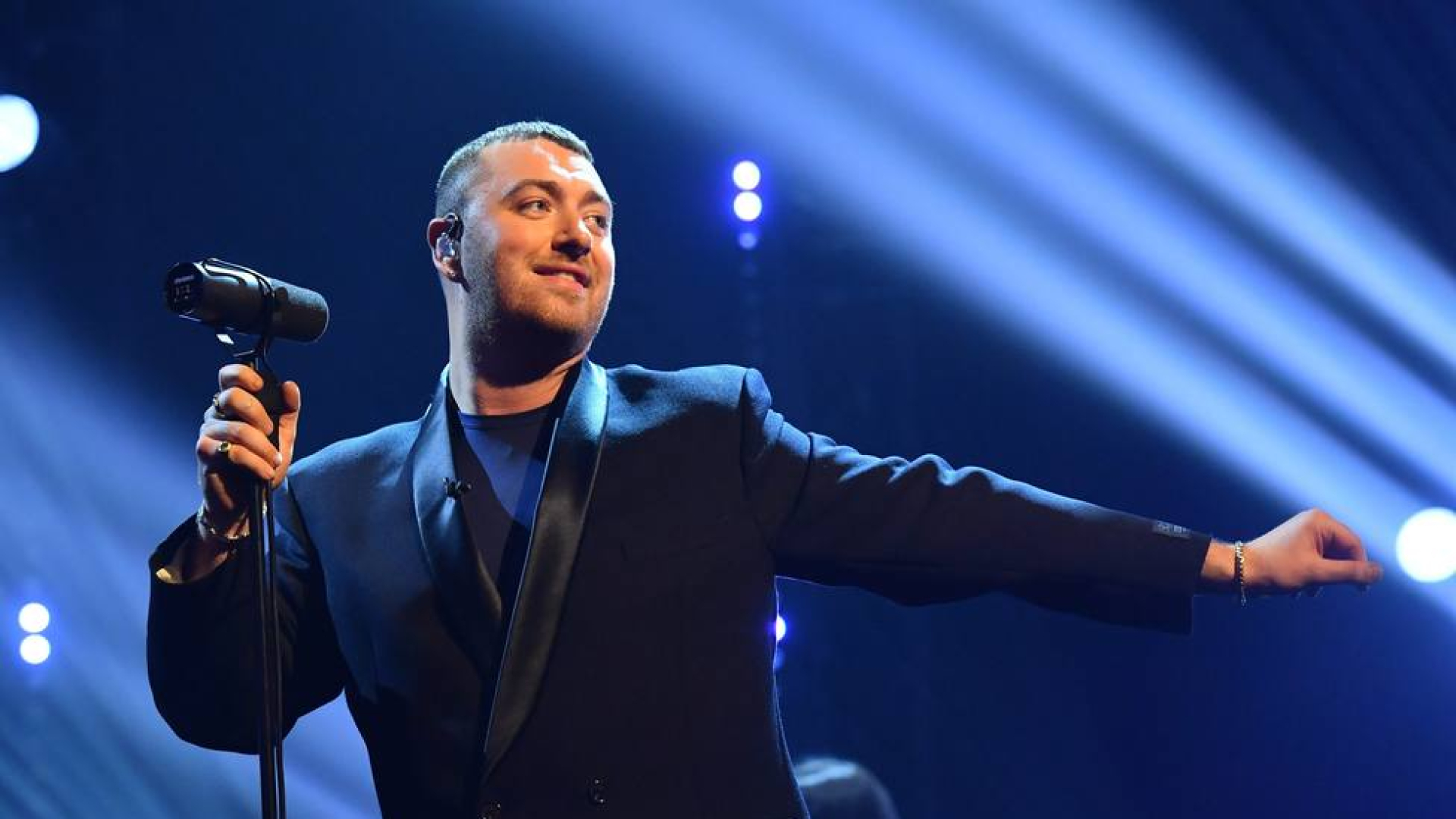 Sam Smith nos regala ritmo y buen rollo con su nuevo tema, 'Gimme'