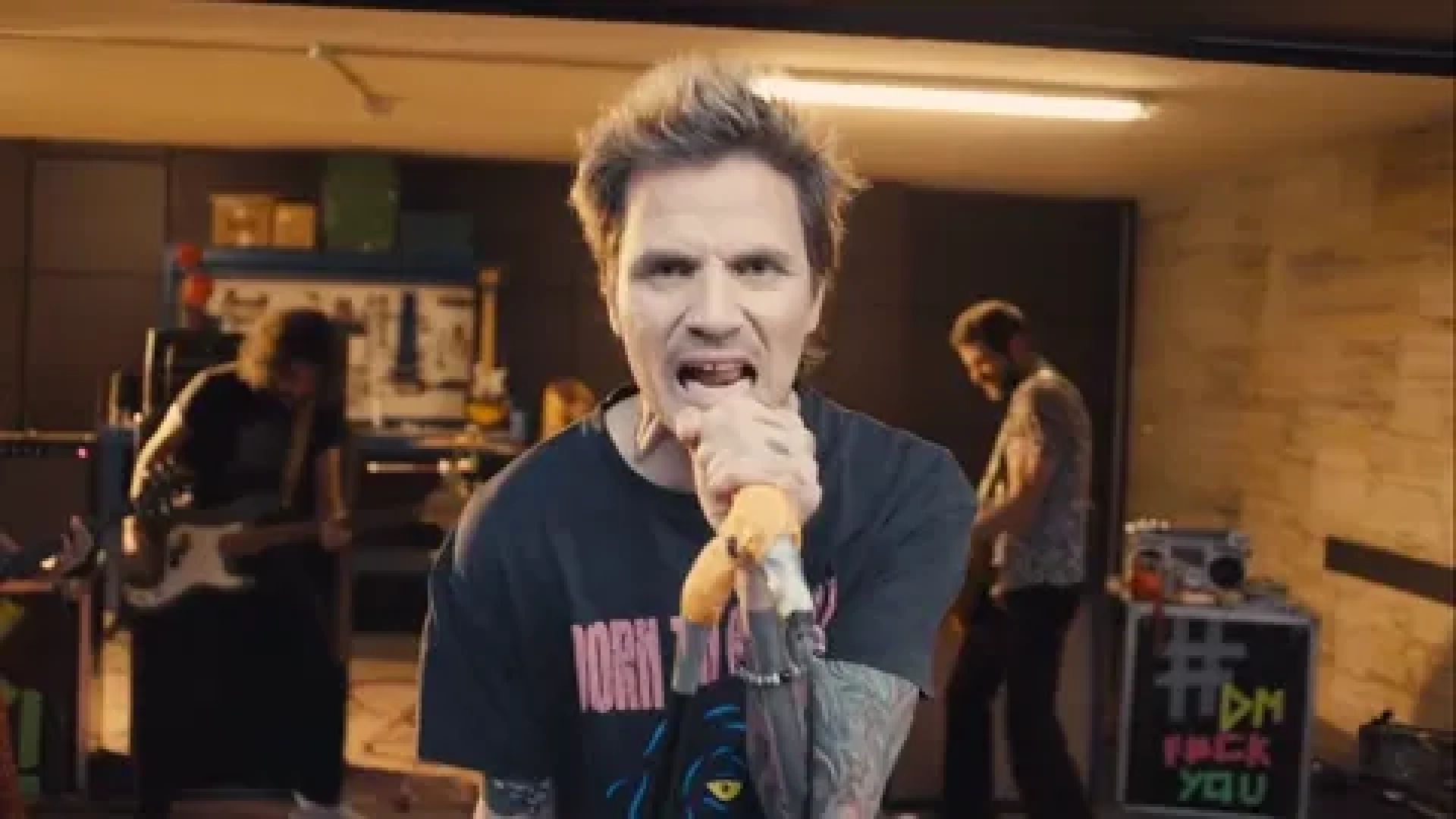 Dani Martín y la comprensión de sus fans tras posponer los actos ...