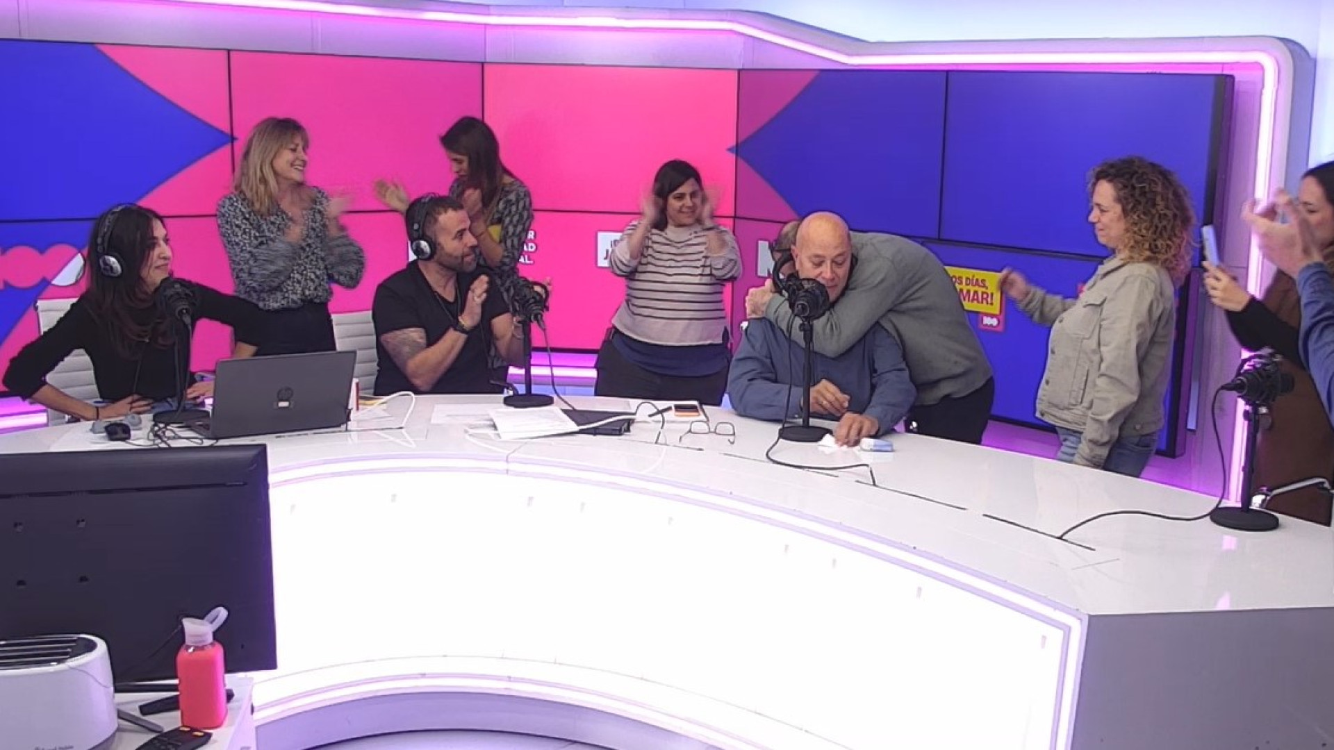 La emotiva despedida en directo a Jorge Plané desde el estudio de ...