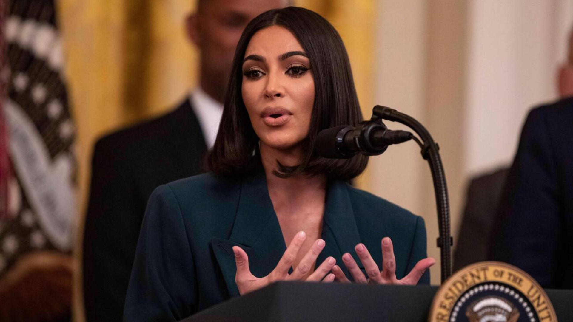 El giro radical de Kim Kardashian: ya es licenciada en Derecho tras ...