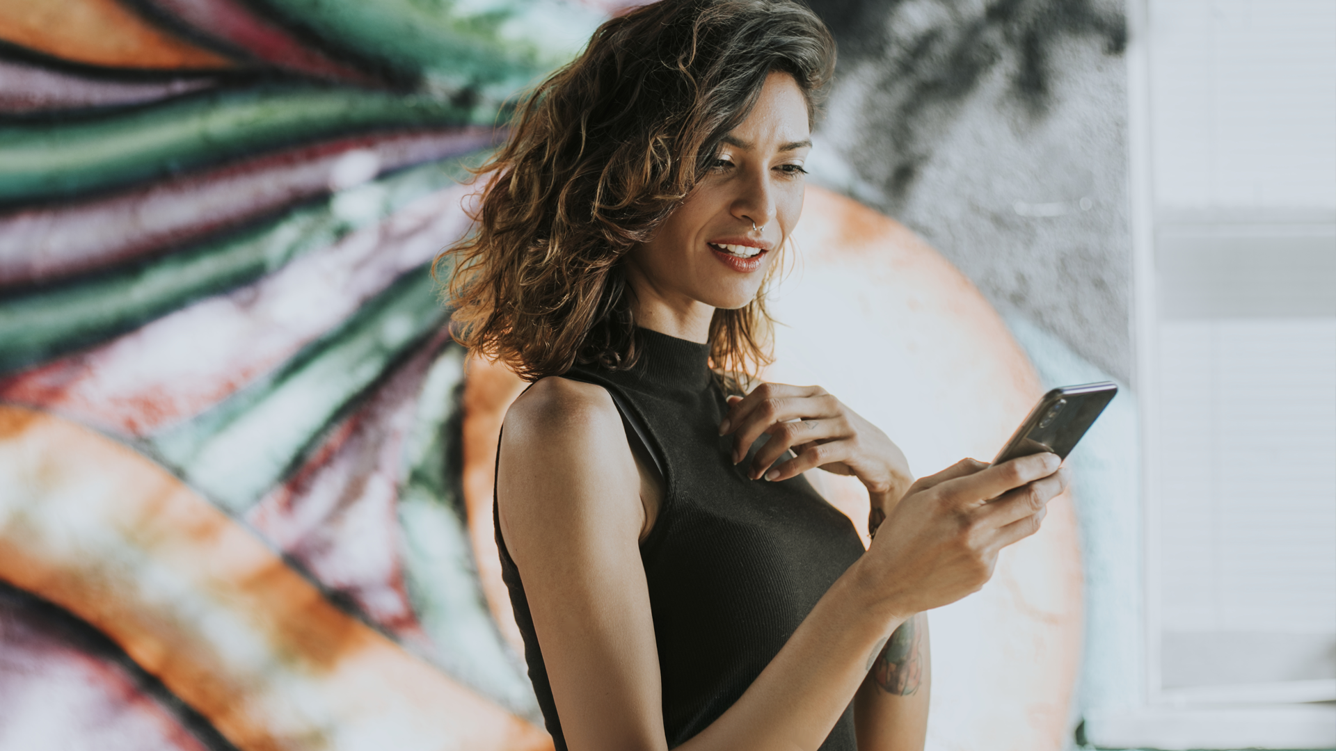 El impacto silencioso del scroll infinito en España: ¿qué es y cómo evitar el efecto del scrolldown?