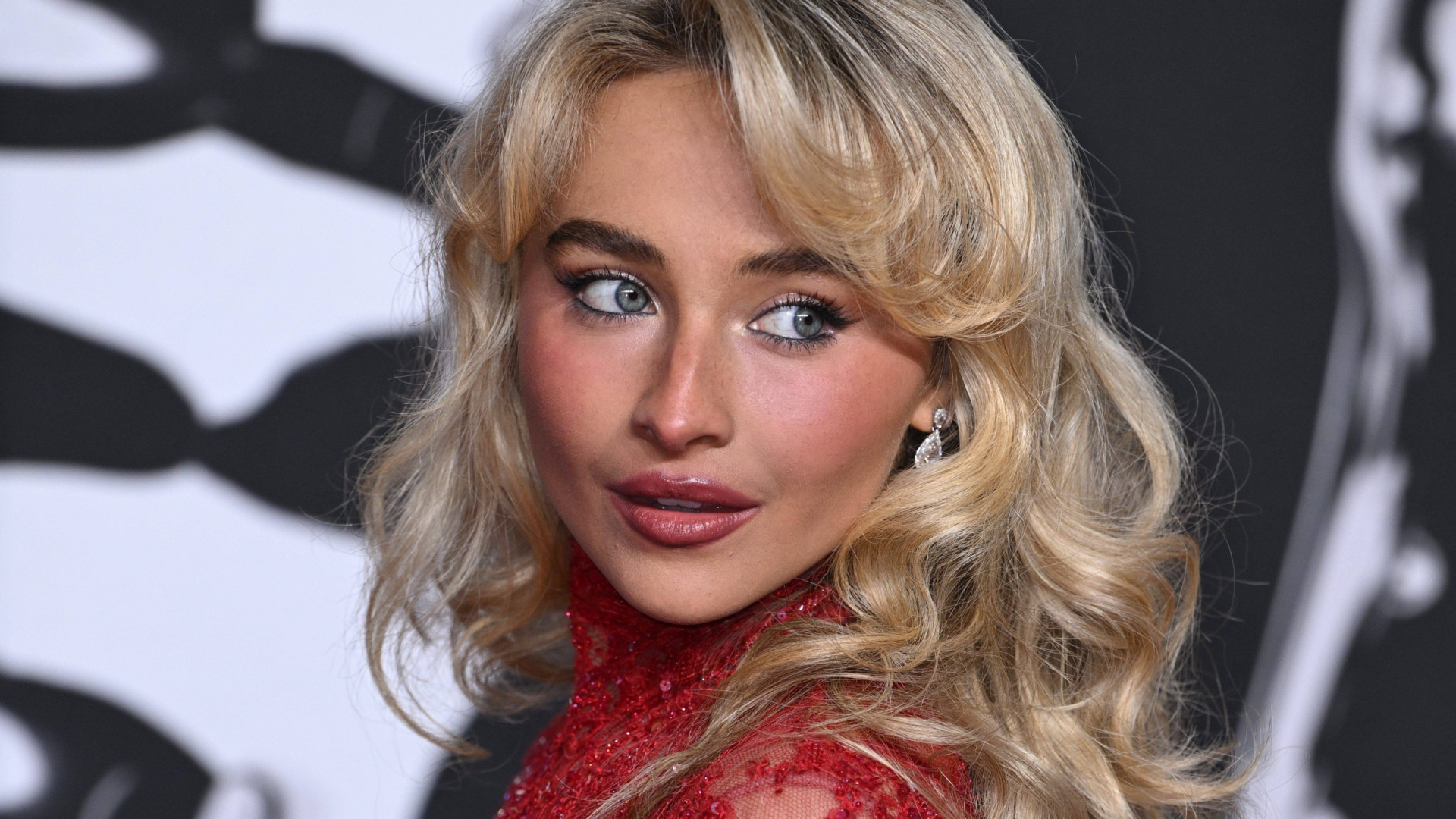 Sabrina Carpenter y el "filtro que ha asegurado su futuro": el gran cambio con su 'yo' del pasado