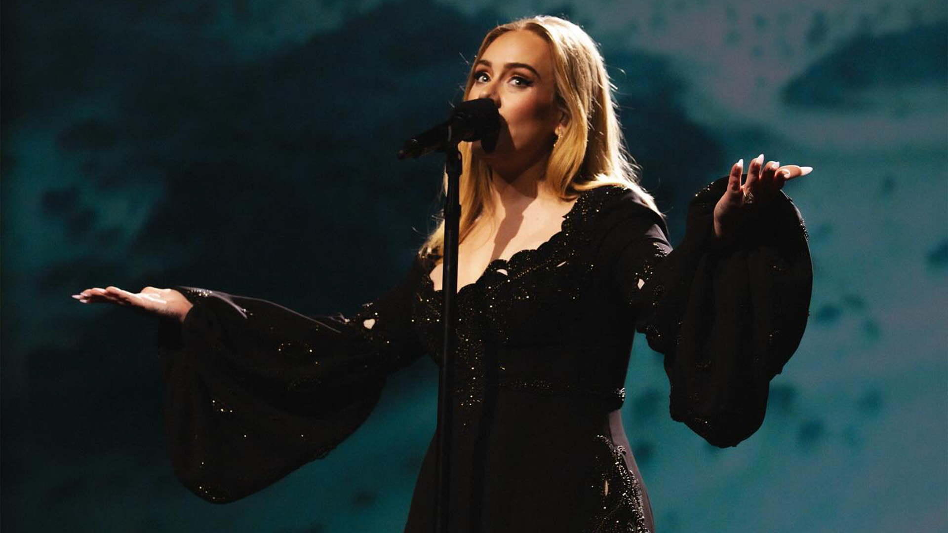 Adele, cada vez más cerca del 'Halftime Show' de la final de la Super Bowl 2026