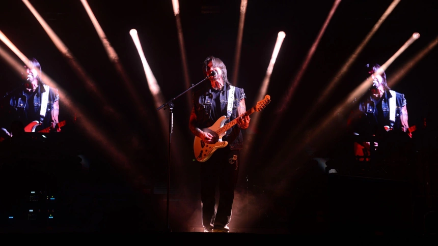 Juanes sorprende al estrenar en directo su nueva canción: "Fue un sueño ...