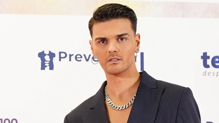 Abraham Mateo rompe su silencio sobre la ruptura y el regreso con Esty ...